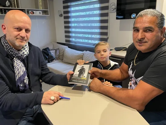 "Je ne veux plus entendre parler du clash des gitans" : Jo Lopez se confie, dans l'intimité de ...