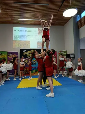 Cheerly Dreams Power : le premier club de cheerleading à Parsac ouvre ...