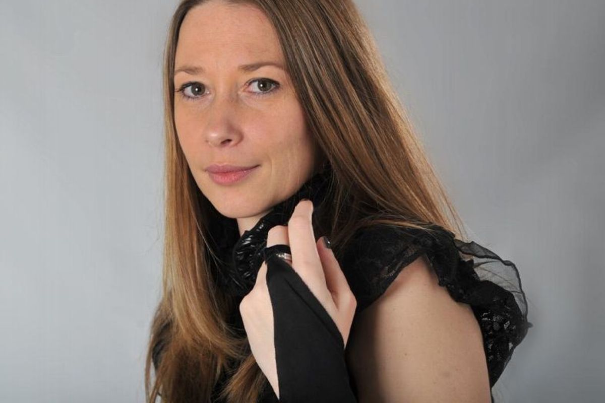 La Montluçonnaise Marie Rouyer chante dans le groupe de métal ...