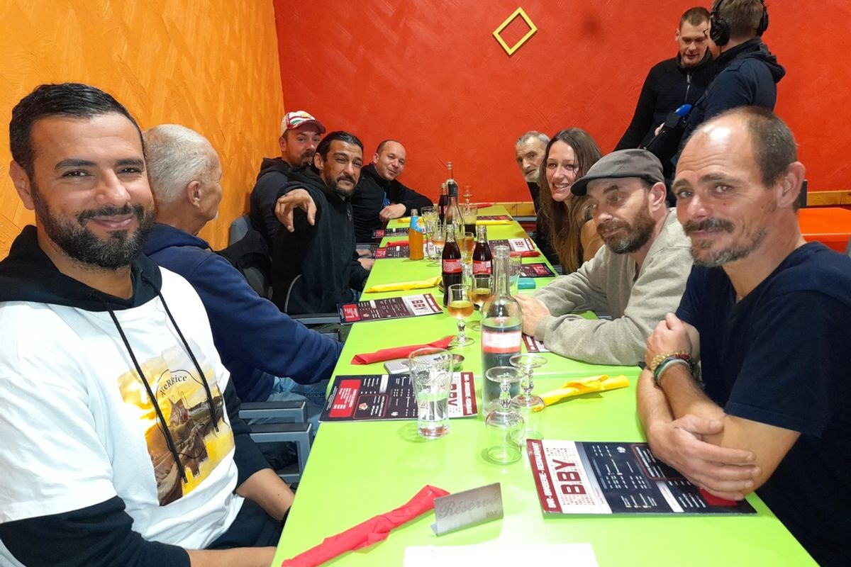 Le temps d'un repas, quitter la rue pour un restaurant - L'Yonne ...