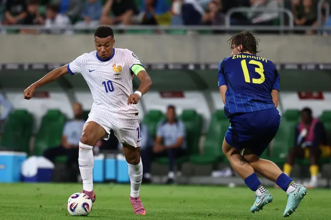 Mondial 2026 : les Bleus débutent les qualifications par une victoire ...