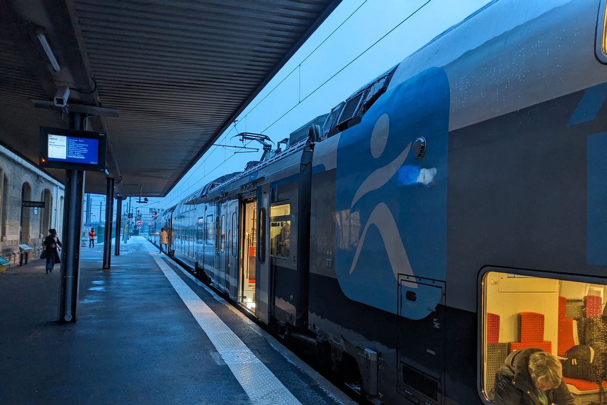 Ligne N : Après une matinée à quai, les trains repartent vers Paris - L ...