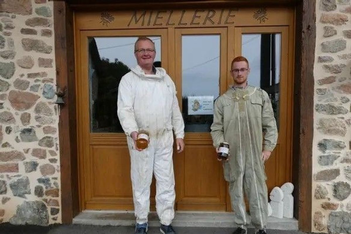 Saint-Just-en-Chevalet a son miel trois étoiles - Le Pays Roannais