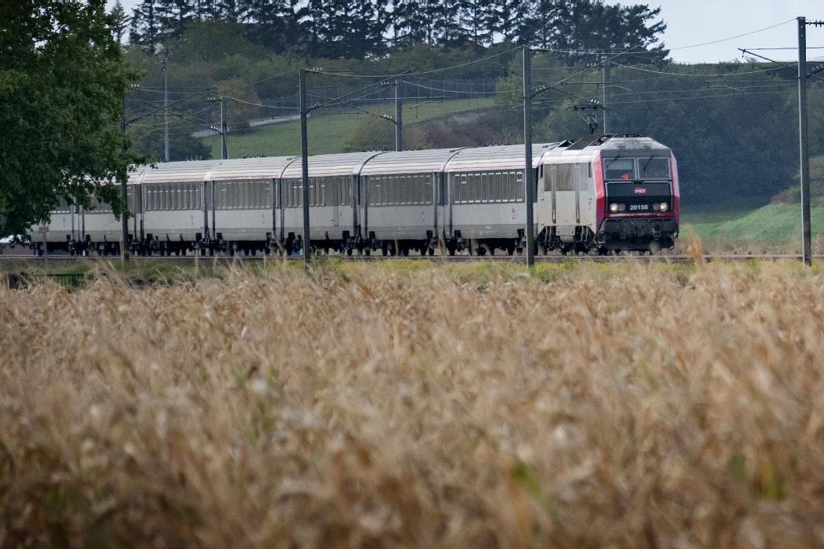 Encore 4 h 30 de retard pour un train Clermont-Paris ce mercredi - La ... Encore 4 h 30 de retard pour un train Clermont-Paris ce mercredi - La ...