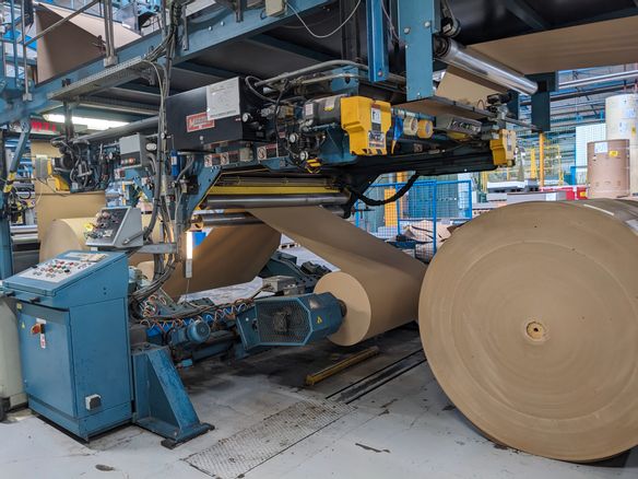 Les emballages DS Smith ont de quoi faire un carton, avec une machine à ...