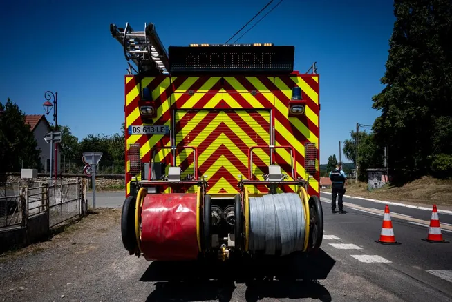 Il gisait près de son cyclomoteur : un homme meurt dans un accident de la route dans le Puy-de ...