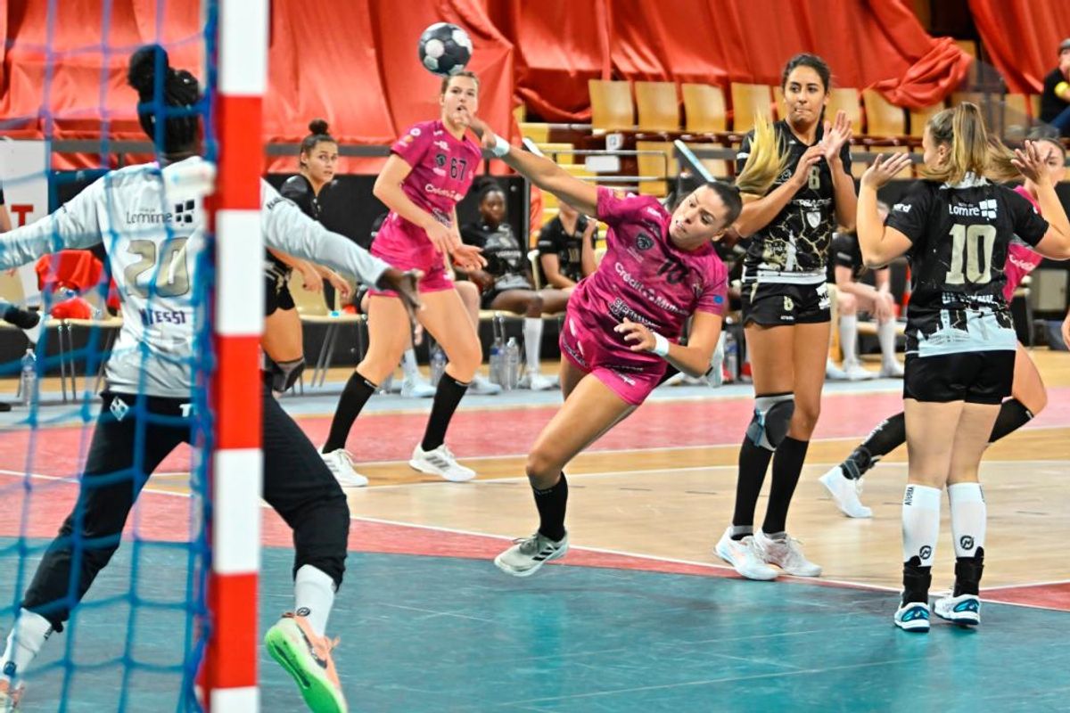 D2 féminine : la bonne opération du HBCAM 63, vainqueur à Rennes - La ...