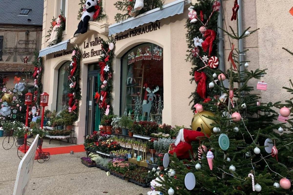 Le commerce La vallée des fleurs à Luzy n'a pas remporté le concours de La plus belle vitrine de ...