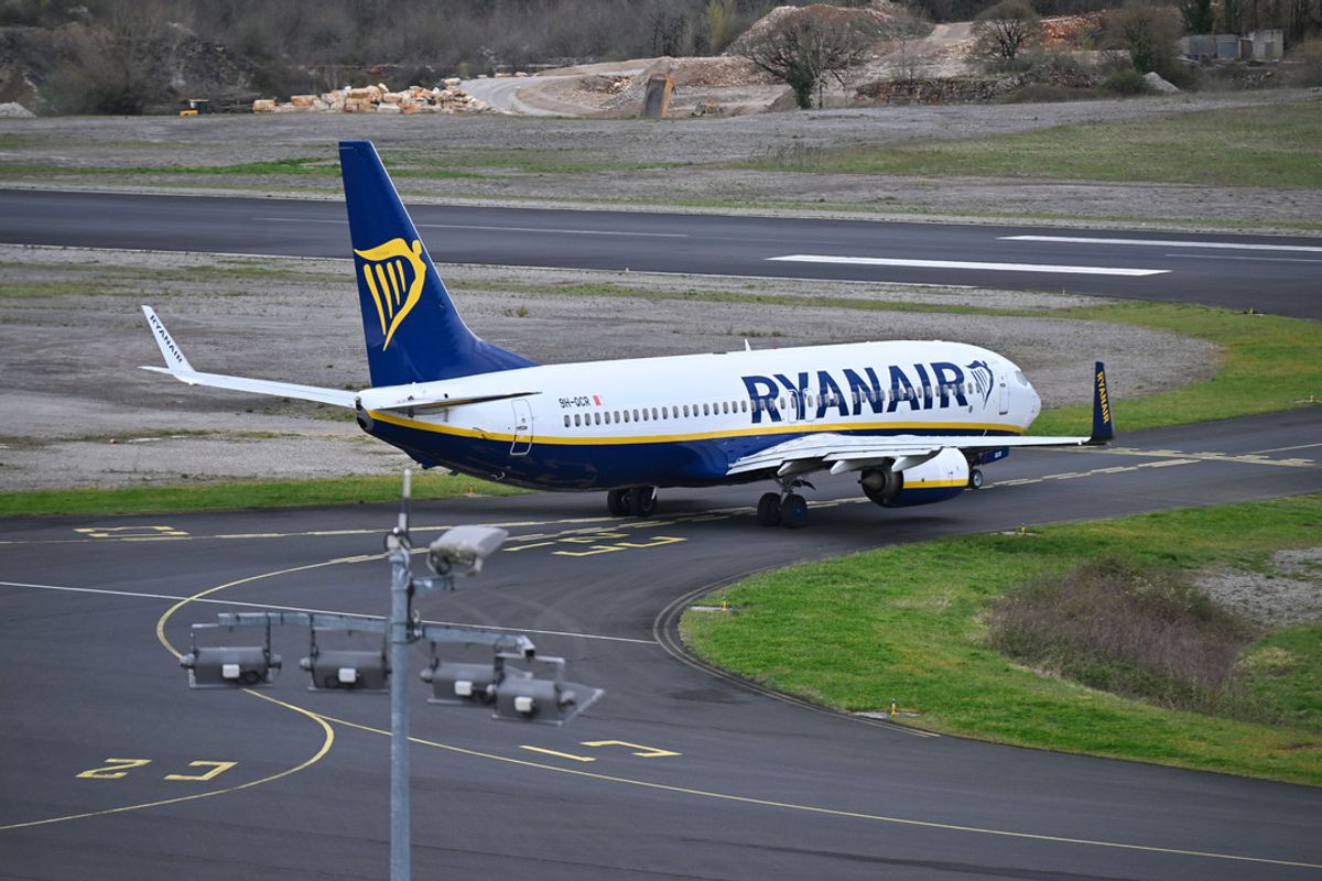 Comment Ryanair a rendu accro les aéroports de proximité - Le Populaire ...