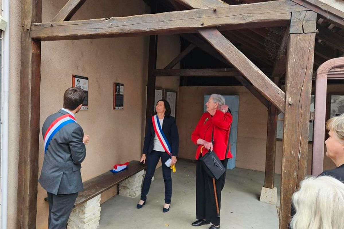 Une plaque dévoilée et un hommage inédit au général Jacques Massu à ...