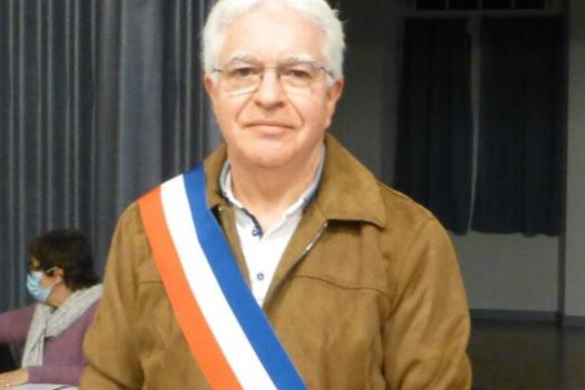 Après la démission de Jean-Pierre Charles, Michel Archambault est élu ...