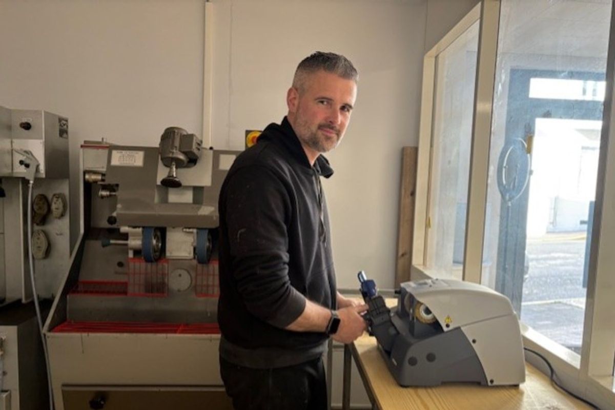 Un nouveau cordonnier s'installe à Puy-Guillaume - La Montagne
