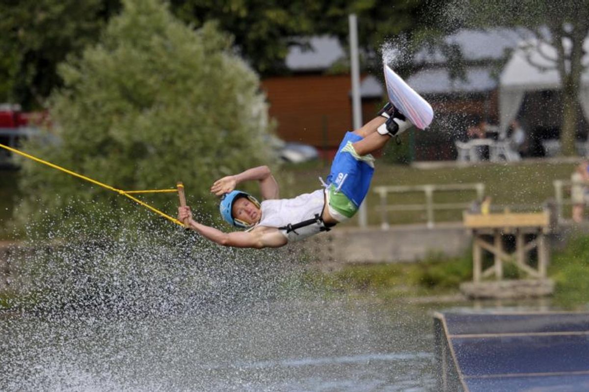 Halte nautique, guinguette, centre d'art et hébergement : un projet ...