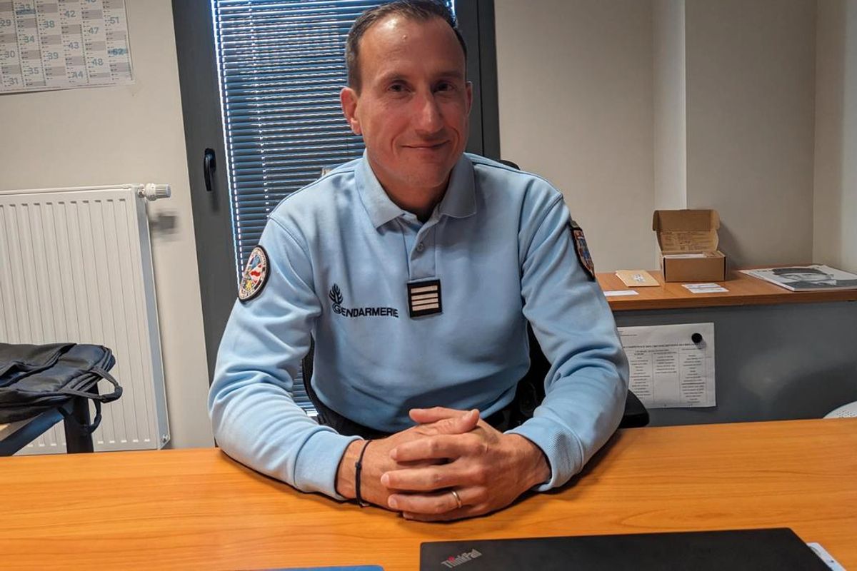 Le nouveau commandant de la compagnie de gendarmerie de Gien, Vincent ...