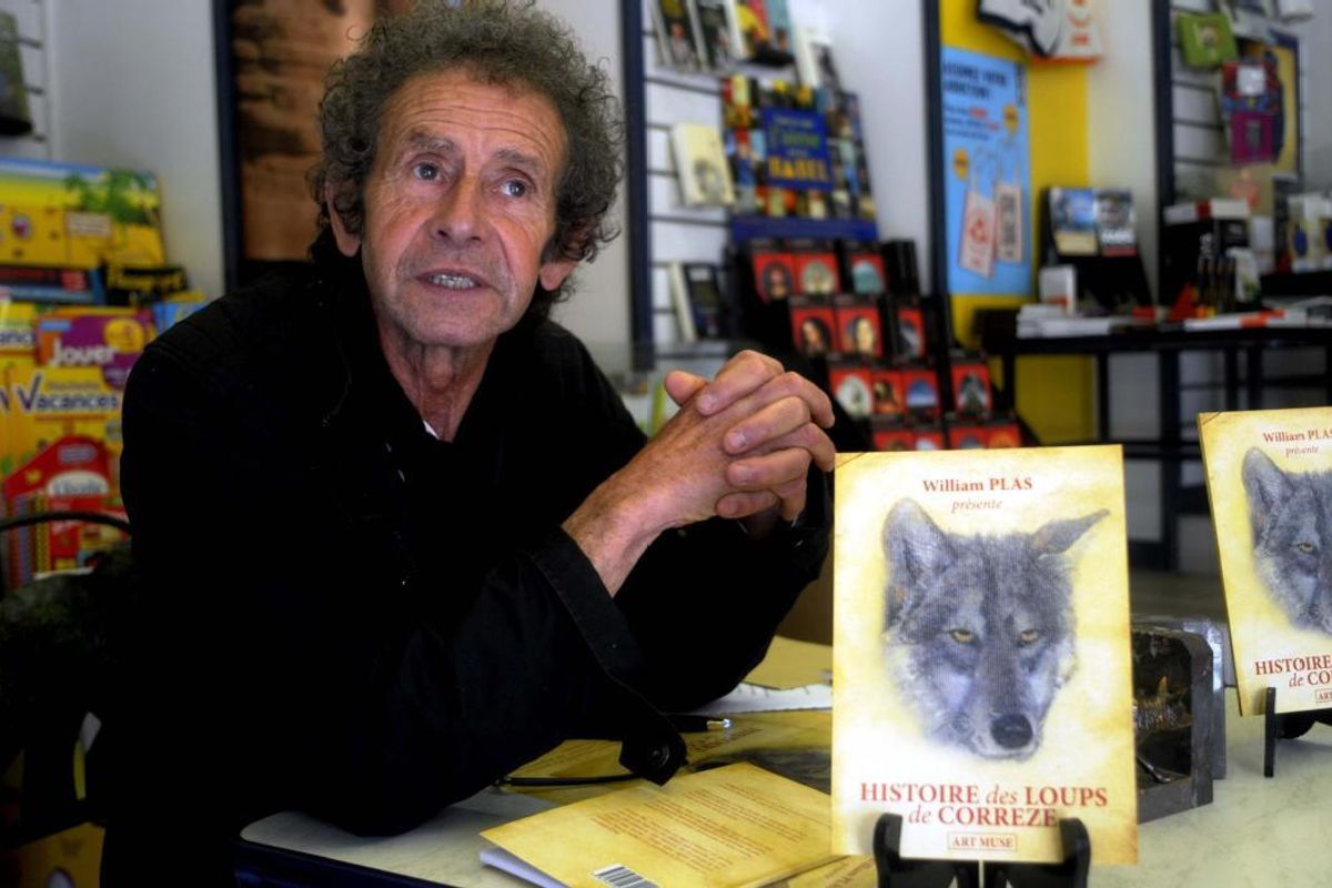 William Plas dédicaçait, hier matin, son nouvel ouvrage - La Montagne