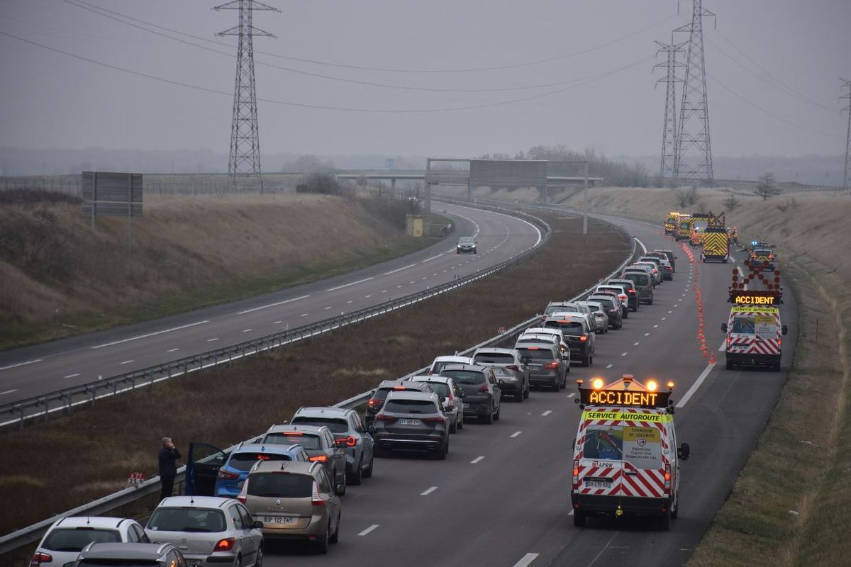 Quatre blessés dans un grave accident de la route sur l'aurotoute A77 ...