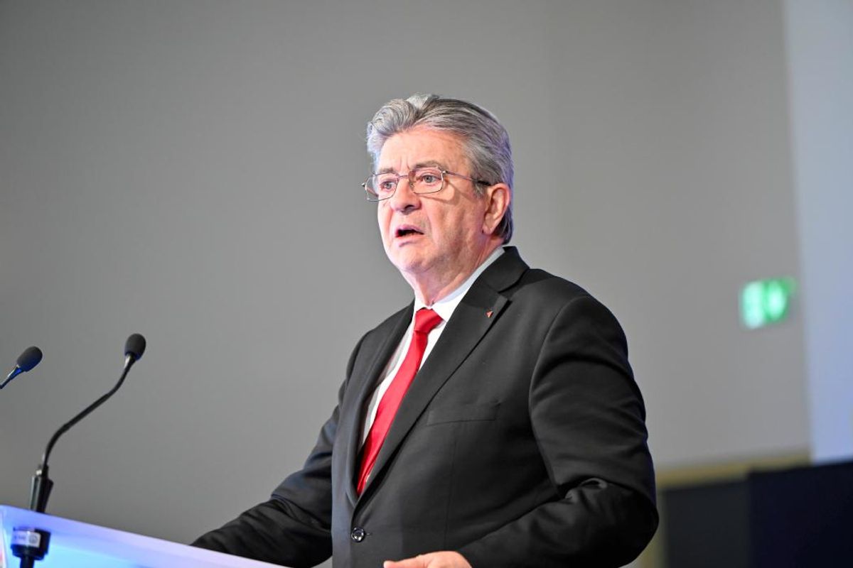 “Consternante réaction” : accusé d’antisémitisme, Jean-Luc Mélenchon ...