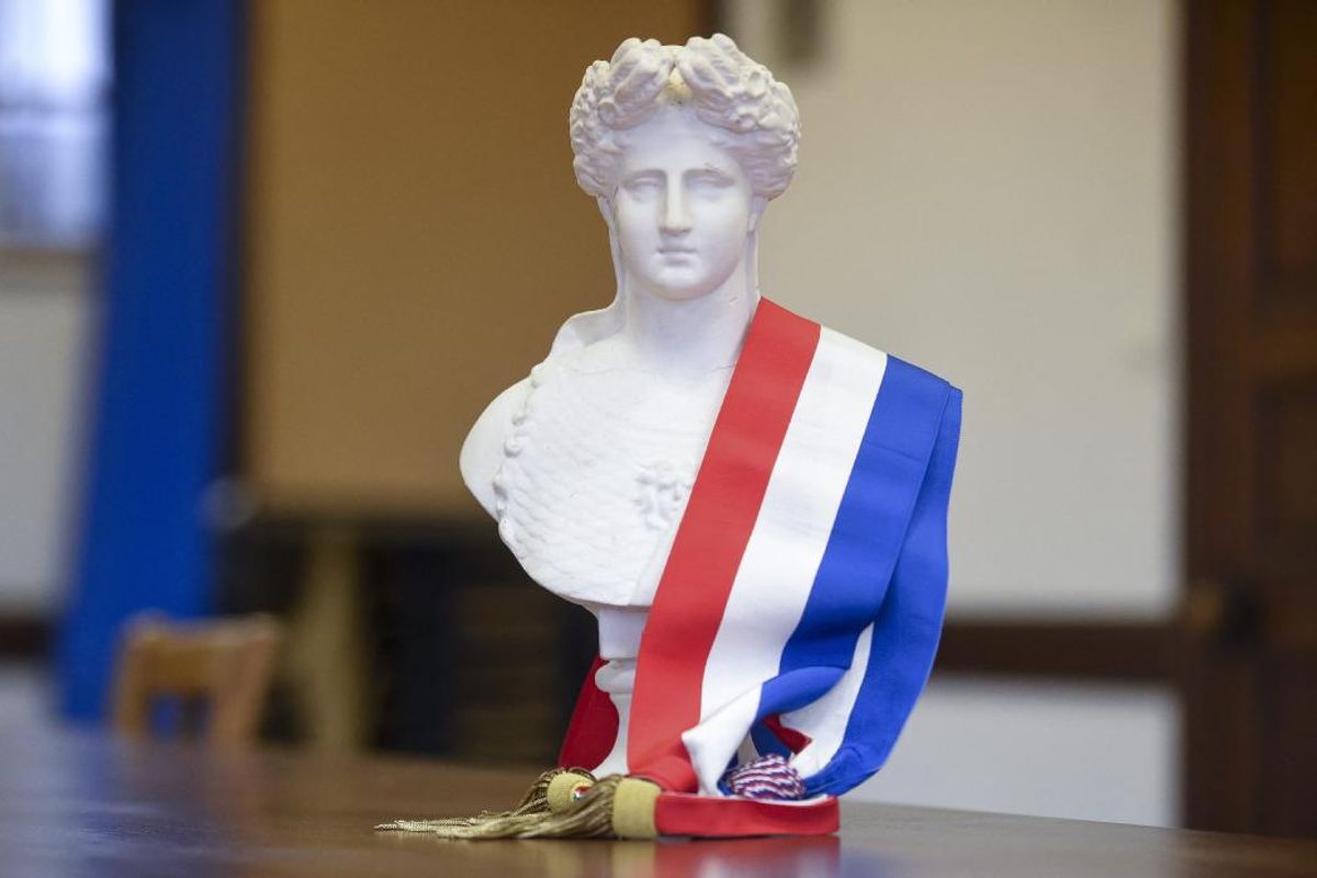 Petite victoire pour une contractuelle licenciée par la mairie de Léré ...