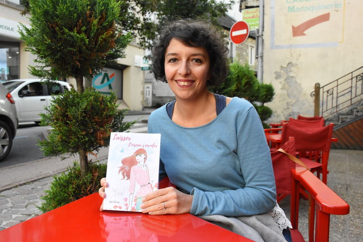 Qui est Sam DeLuca, l'auteur qui a écrit Laisser l'oiseau s'envoler, à ...