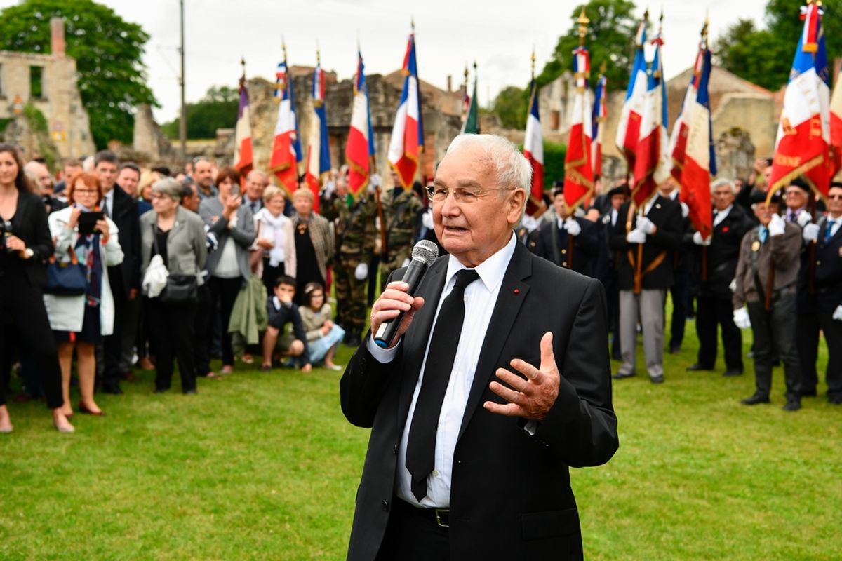 Robert Hébras, dernier témoin du massacre d'Oradour-sur-Glane en Haute ...