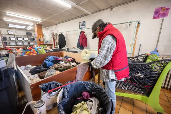 Le cri d'alarme des acteurs de la filière de collecte, tri et valorisation des textiles dans le ...