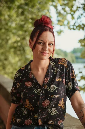 BRIVES CHARENSAC. L’humoriste Laura Calu sur scène - L’Éveil de la ...