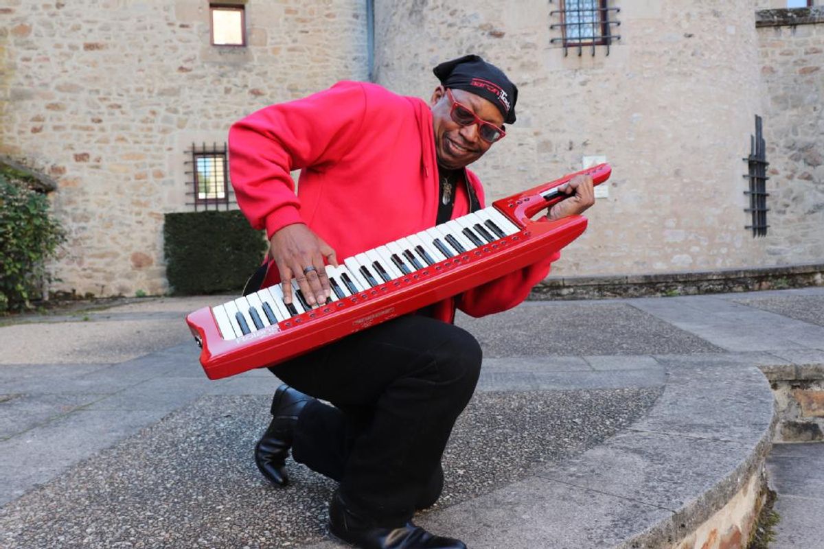 Aaron Todd, le musicien qui a fui les sirènes de Los Angeles pour céder ...