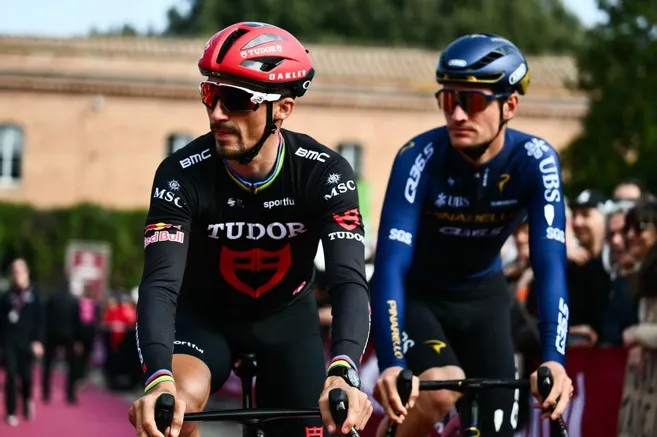 Cyclisme : longtemps échappé, Julian Alaphilippe a manqué de jus dans ...