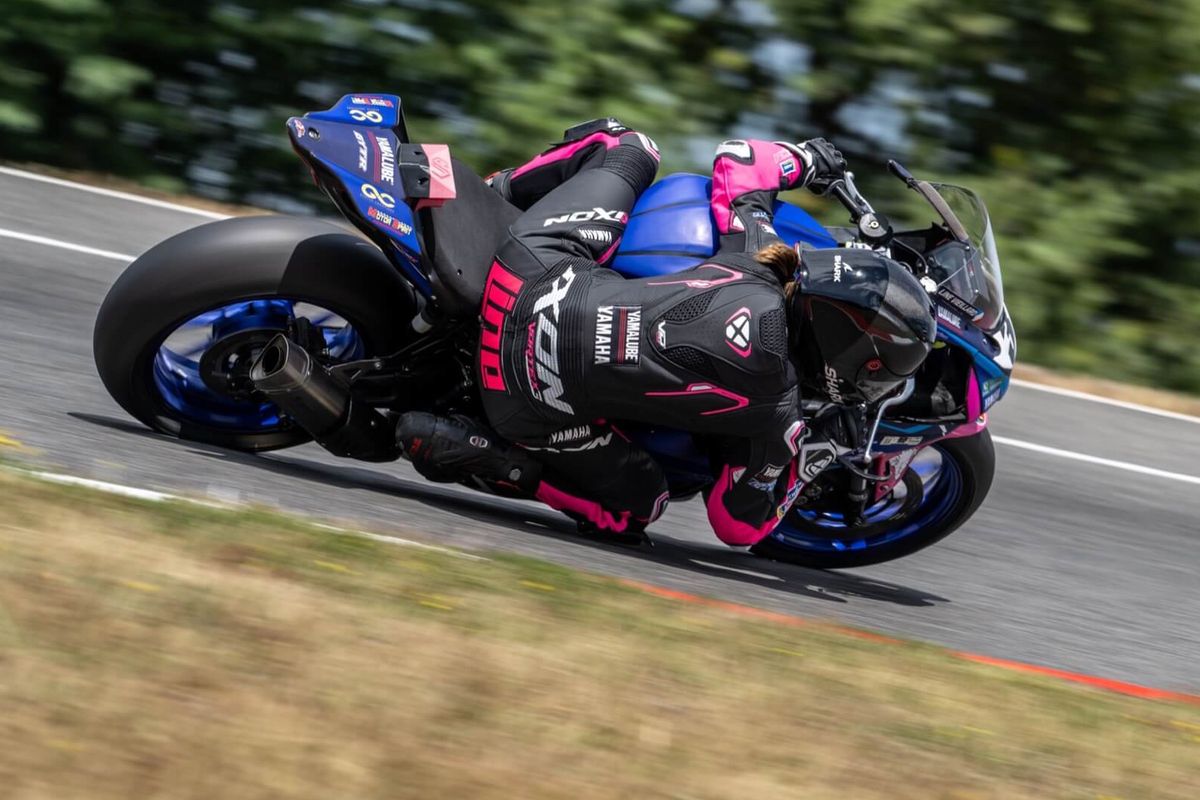 Moto : Line Vieillard signe un week-end référence à Pau-Arnos en Yamaha ...