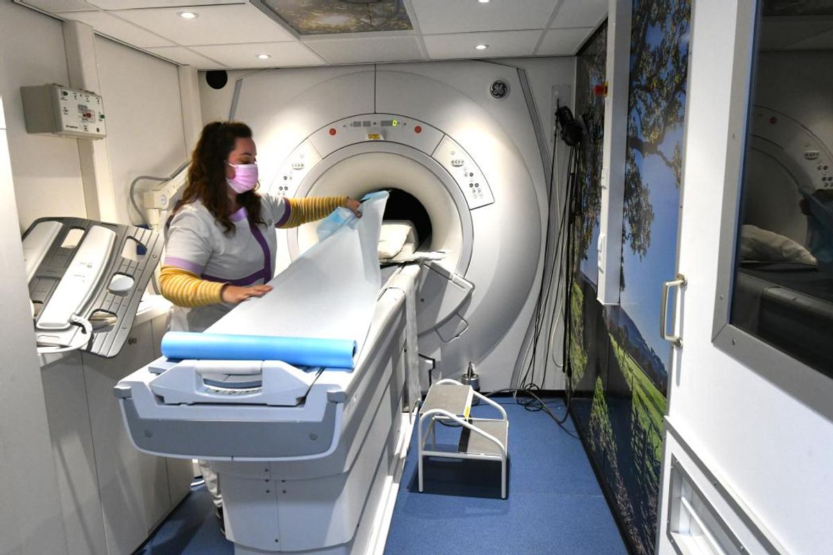 Dans le sud de la Creuse, un appareil d'IRM mobile s'installe chaque semaine - La Montagne