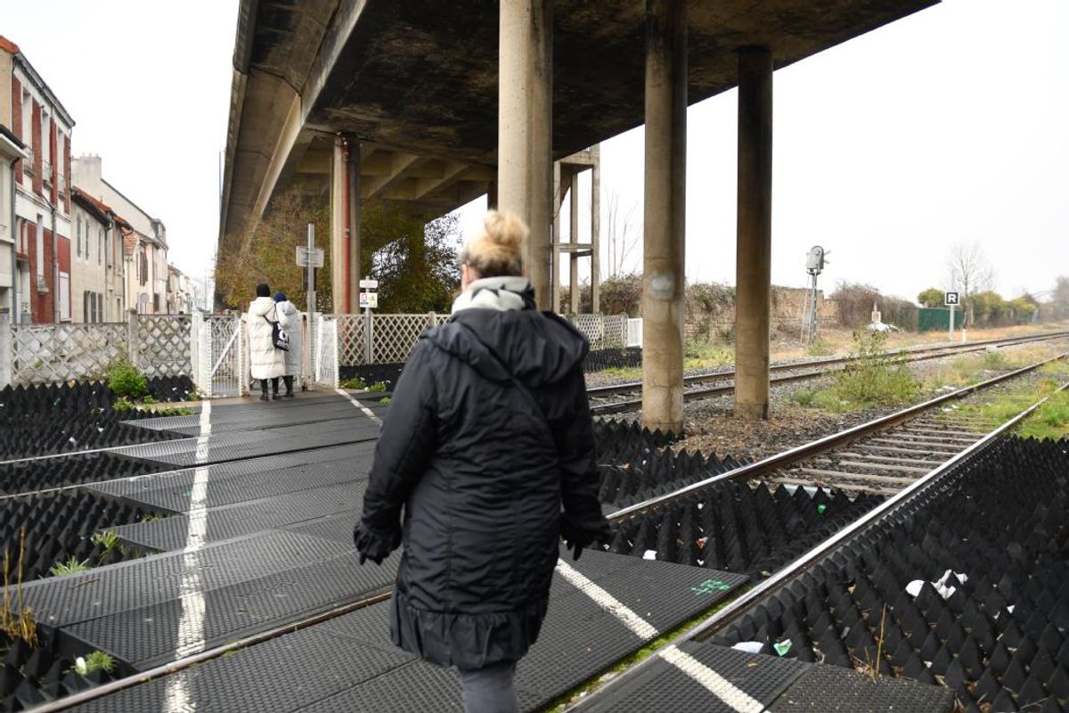 Tarn-et-Garonne : une femme meurt percutée par un train dans une gare - La Montagne