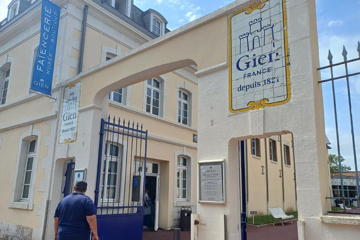 La Faïencerie de Gien rachetée par C4 Industrie, groupe dirigé par ...