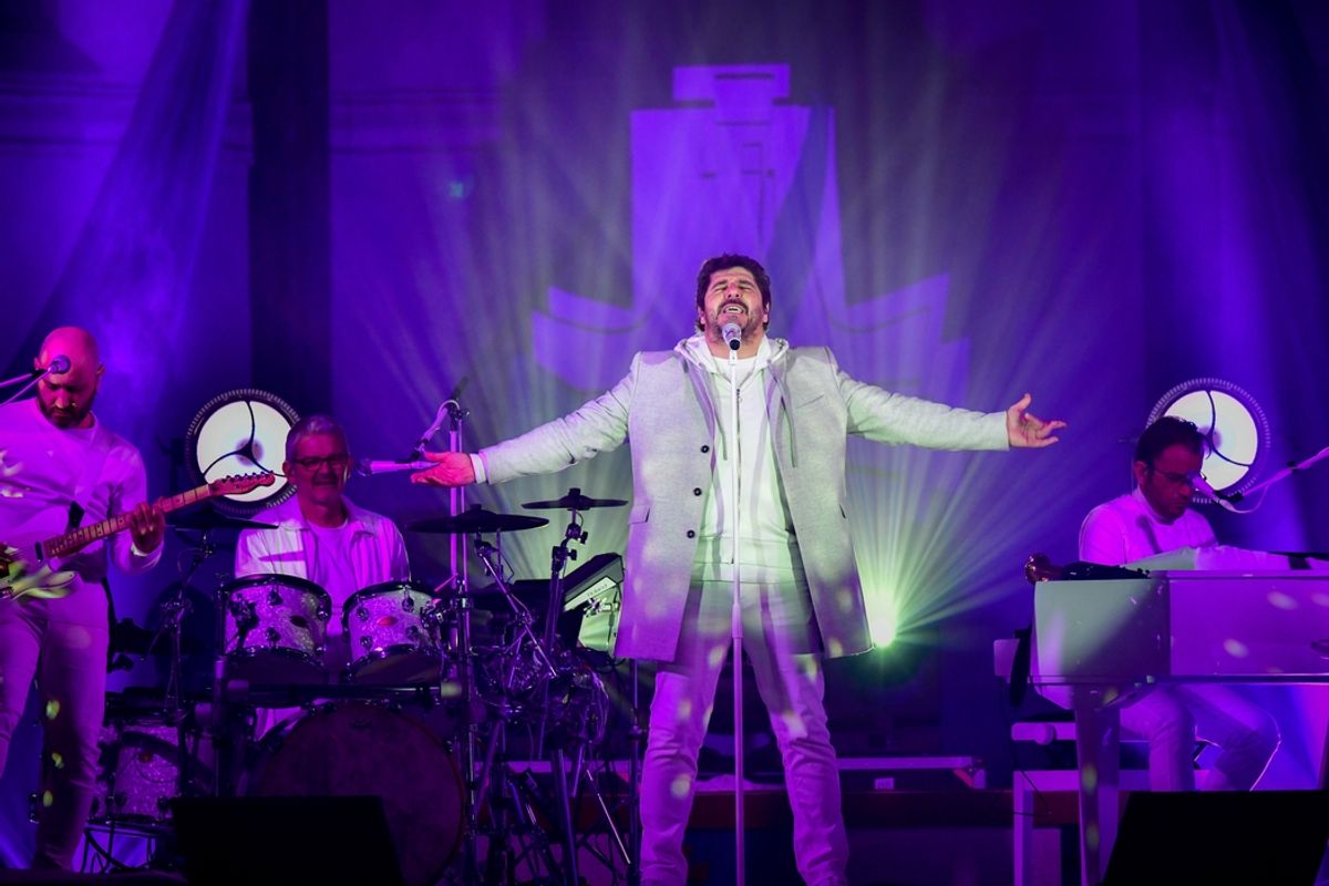 Patrick Fiori et Alain Souchon en concert au Colisée de Chartres à deux ...