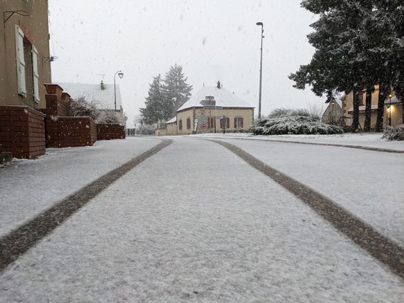 Premiers flocons de neige de l'année 2025 dans l'arrondissement de ...